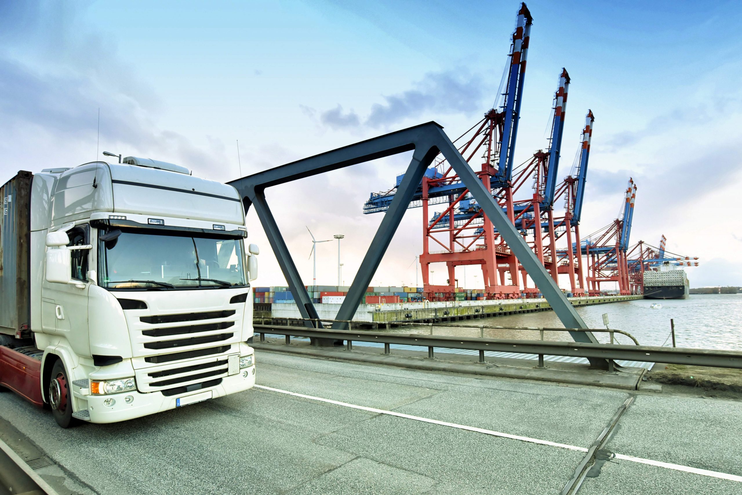 More green time for freight trucks in the Port of Hamburg thanks to ...